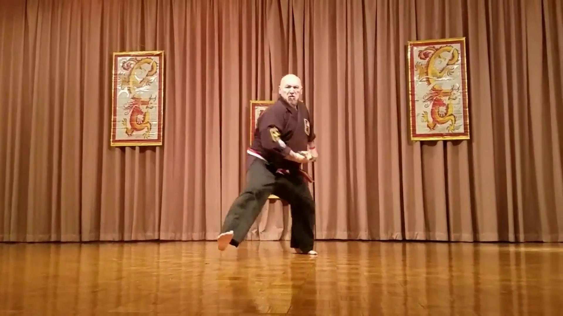 Tokumine no Kun - Sensei Lindgren's Okinawa-Te Page